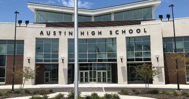 Substitute teacher triggers weapon detection system at Austin High ...