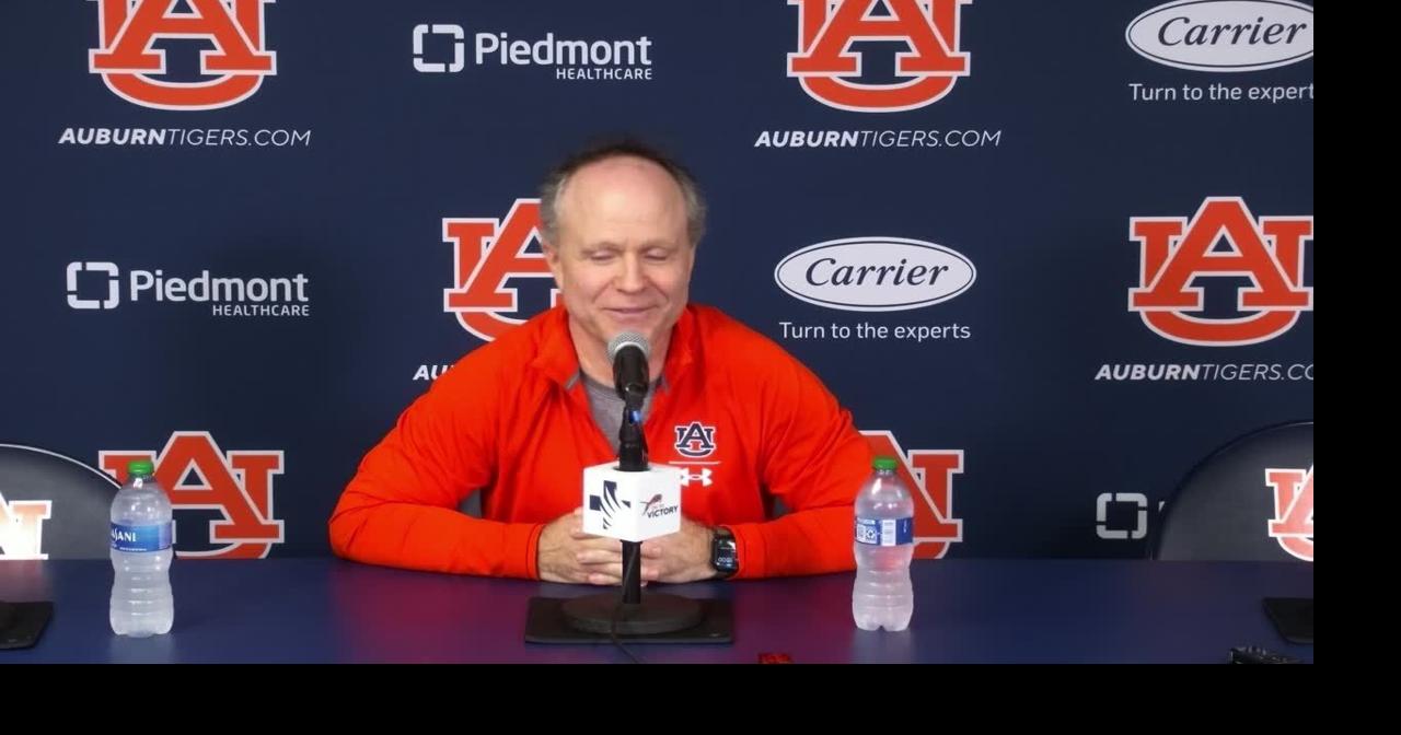 Auburn gymnastics coach Jeff Graba update on women's team | Video ...