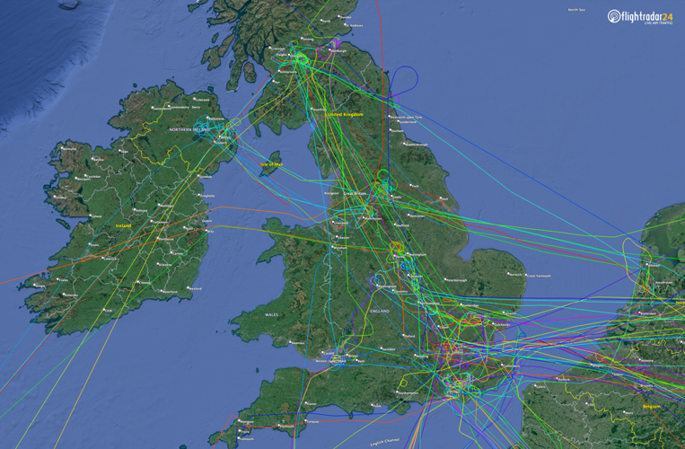 Airplane holding patterns: What they are and why they happen | News ...