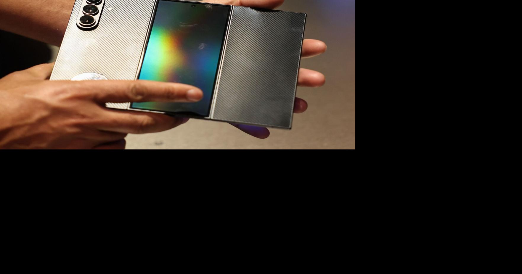 Samsung’s new phone looks straight out of science fiction. I got to try ...