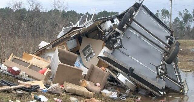 'It was too late': Michigan woman, her husband survive Decatur tornado ...