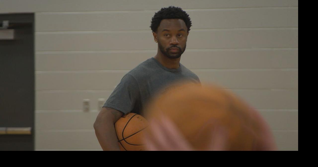 Levi Randolph hosts 3rd annual Summer Classic | News | waaytv.com