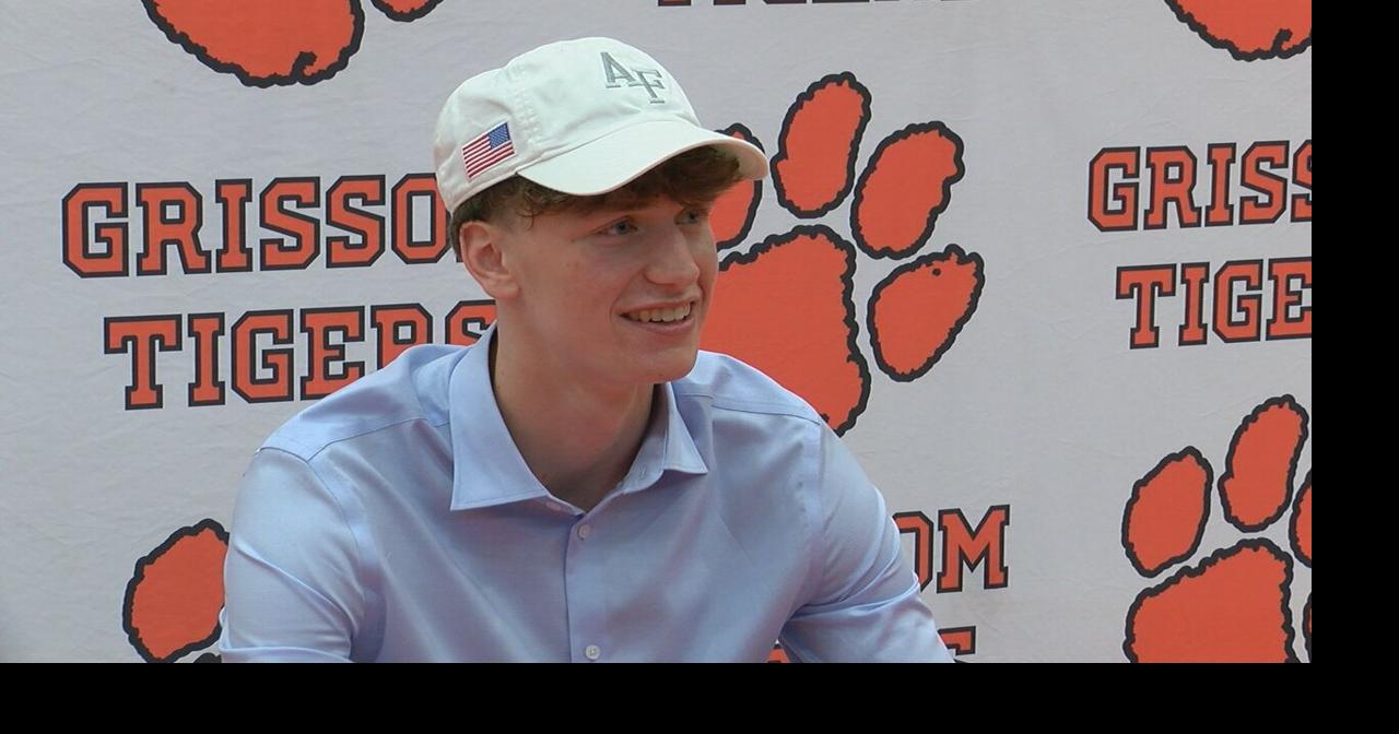 Brendan Martin signs to play for the Air Force Academy | News | waaytv.com