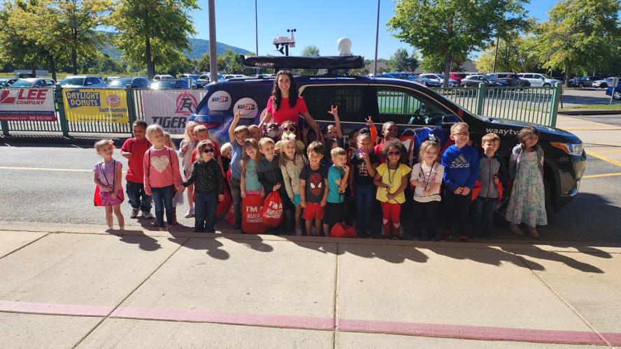 WAAY 31 hosts Weather Read-A-Thon at Challenger Elementary | News ...