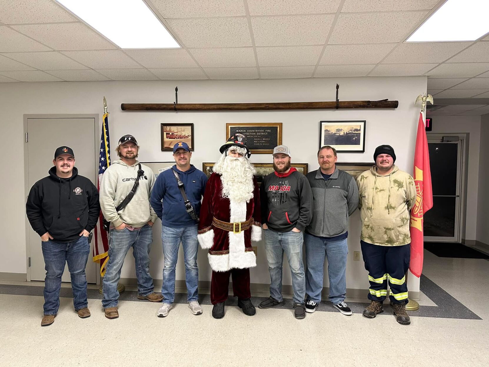 Santa returns to Maroa on Christmas Eve | Community | wandtv.com