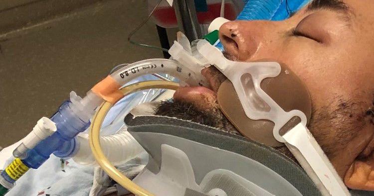 Man hanging Christmas lights falls from ladder, suffers traumatic ...
