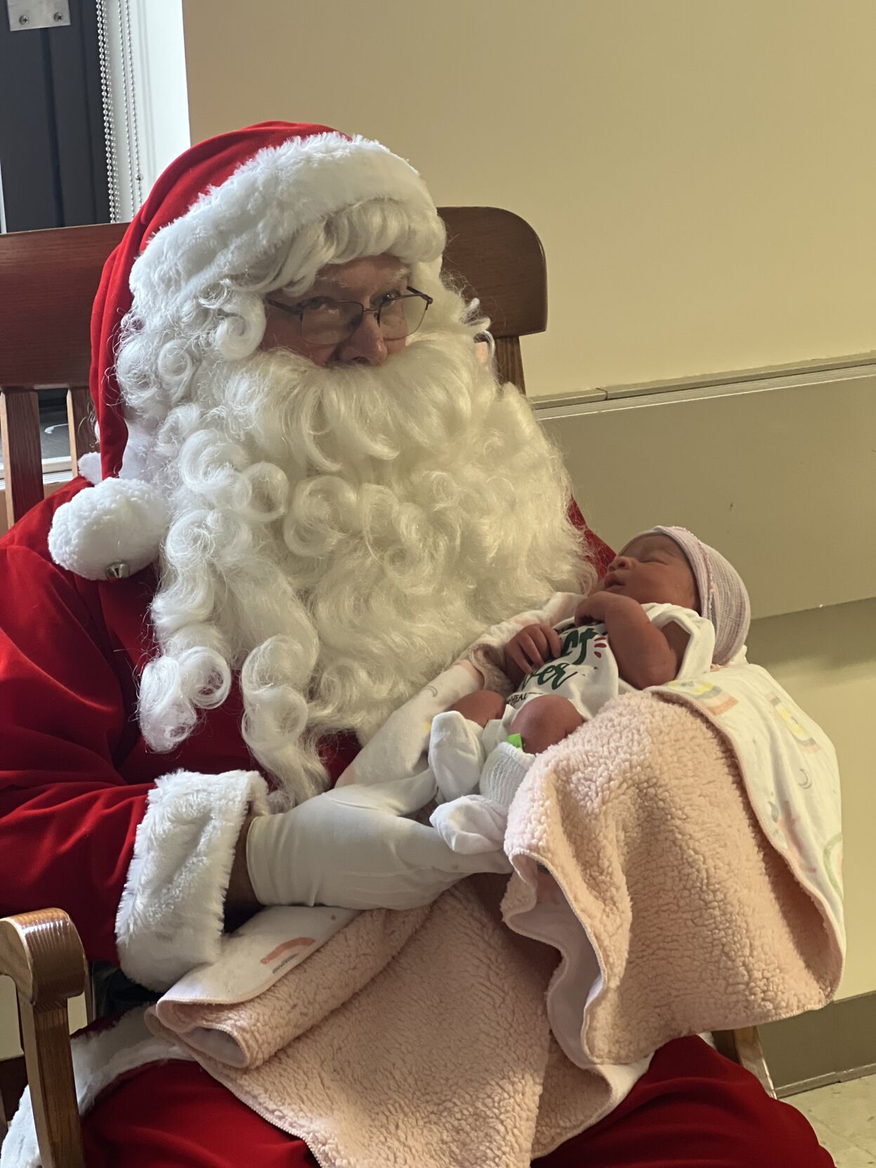 Newborn at OSF Healthcare meets Santa Claus in Danville | Community ...