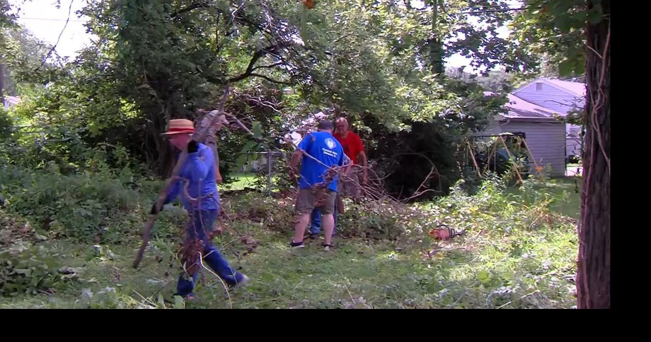 Knights of Columbus come together to beautify Decatur | Community ...