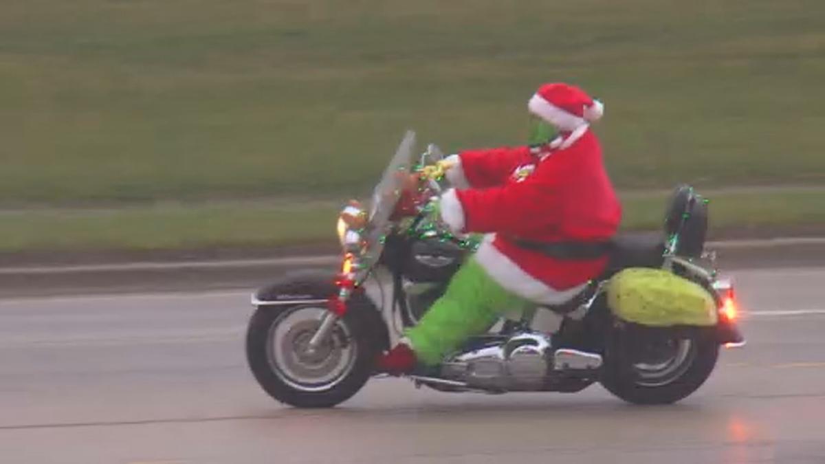 Harley Grinch rides around spreading Christmas cheer | News | wandtv.com
