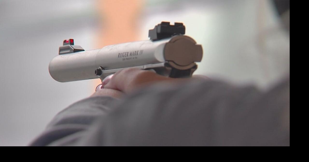 Durbin wants to stop straw gun purchases | News | wandtv.com