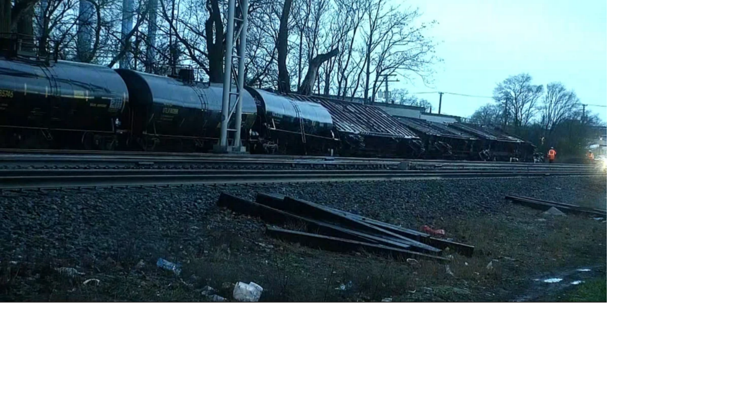 About a dozen freight train cars derail south of Chicago | National ...