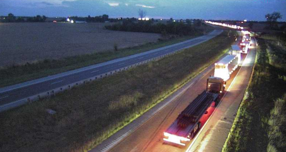 Multiple semis blocking lane of EB I-70 near Effingham | News | wandtv.com