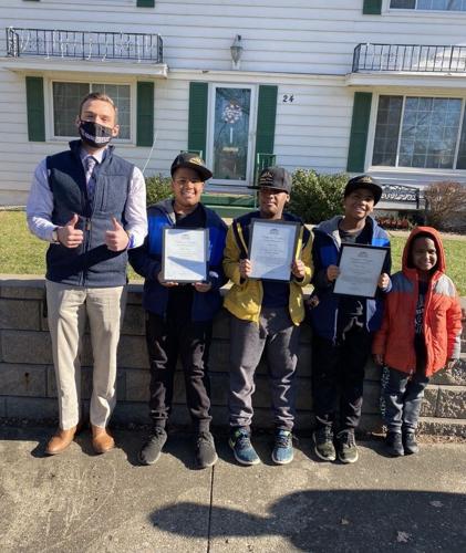 Young Decatur brothers provide free lawn care service for those in need ...