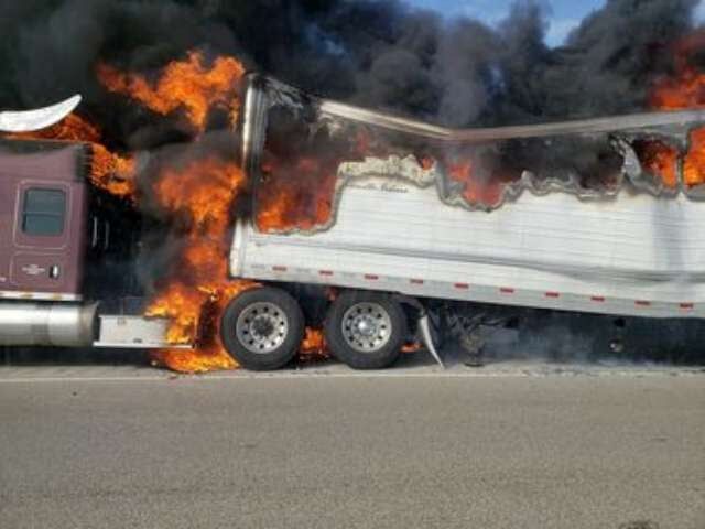 Semi-truck heavily damaged in I-57 fire | News | wandtv.com