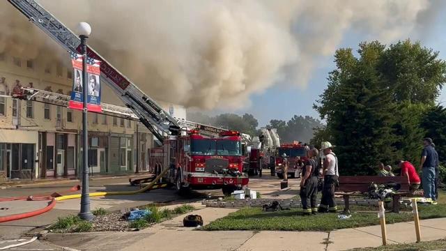 Massive fire destroys building in downtown Lincoln | News | wandtv.com