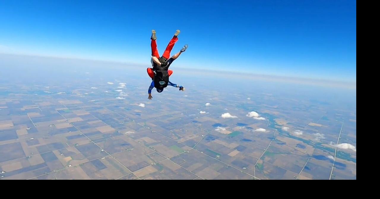 Bucket List: WAND's Deron Molen skydives at 13,000ft | Videos | wandtv.com