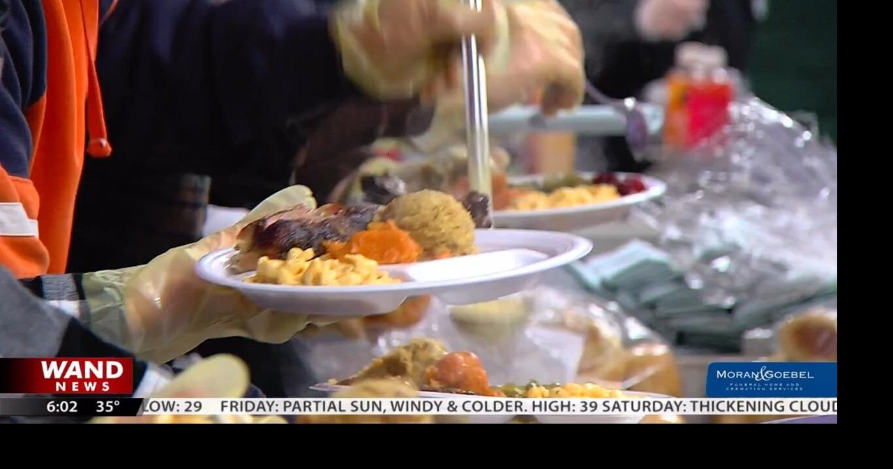 Vinnie's Barbee-Q provides Thanksgiving dinner for 22nd year | News ...