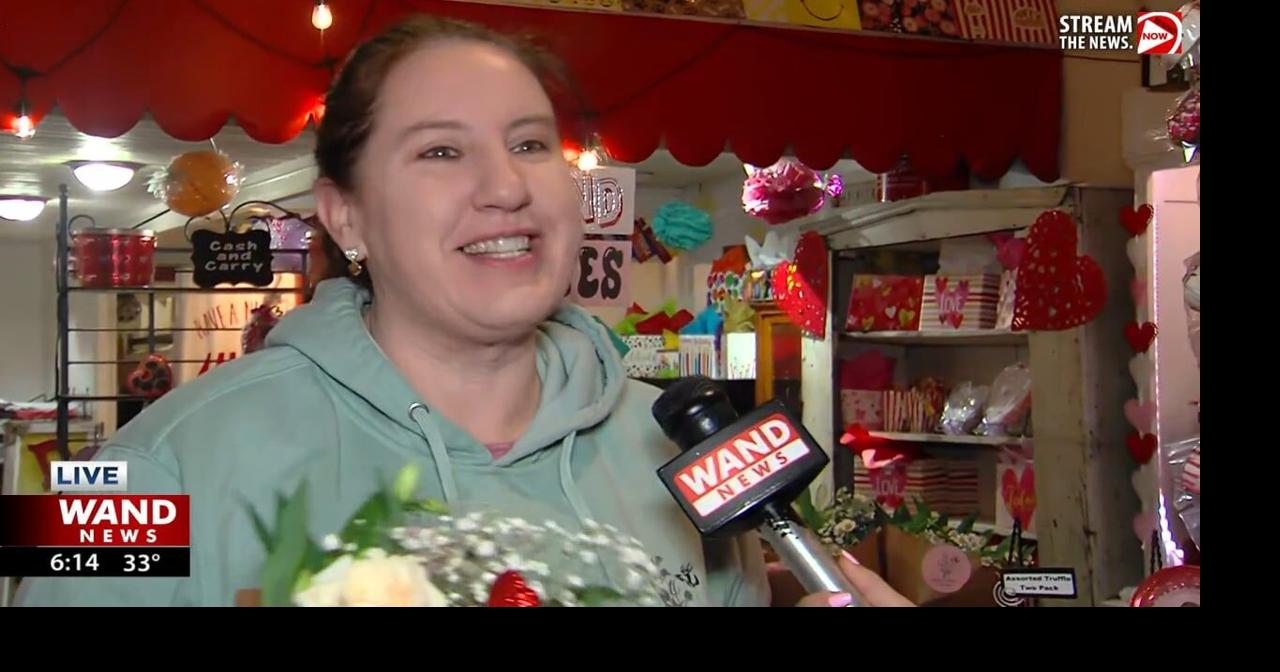 Del's Popcorn shop helping last minute Valentine's Day shoppers ...