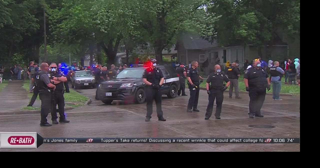 Decatur city leaders may consider Elgin's community policing program ...