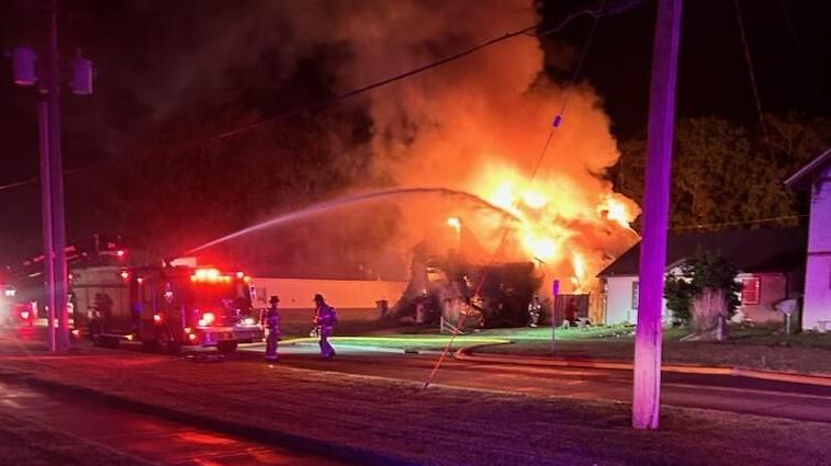 Fire in vacant Mattoon house causes damage to neighboring home | News ...
