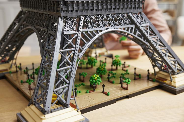 lego eiffel tower