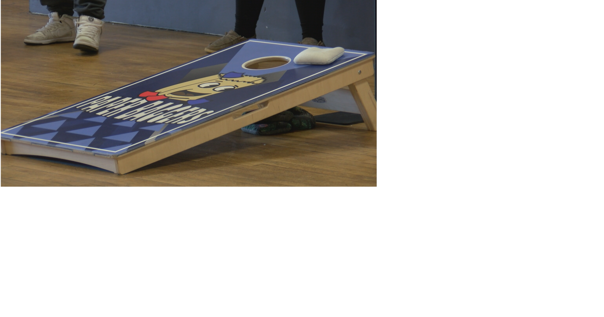 Local cornhole club holds fundraiser tournament | News | waow.com
