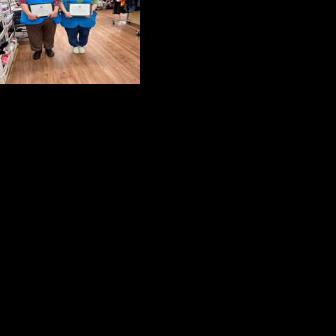 Wal-Mart employees perform CPR on customer | News | waow.com