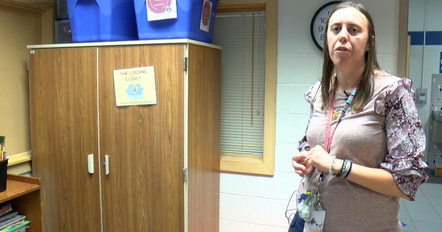 Social workers helping students and families | News | waow.com