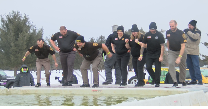 Big splashes at the Wisconsin Rapids Polar Plunge | Top Stories | waow.com