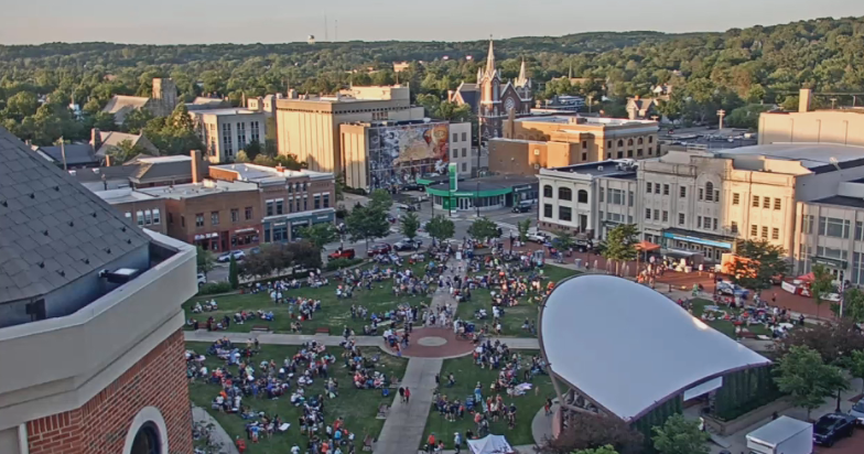 Wausau concert goes on rain or shine as Brad Emanuel Band heads indoors ...