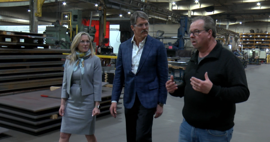 Hovde makes campaign stop in Central Wisconsin | News | waow.com