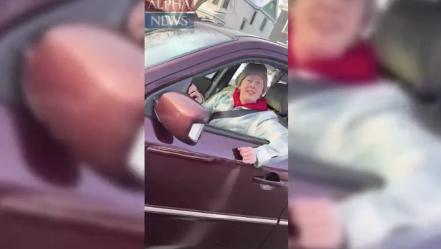 Cell phone footage raises new questions about ICE agent’s tactics ...