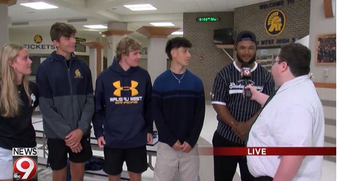 Wausau West High School students chat on start of school year | Top ...