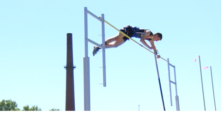 Athlete of the Week: Ryan Peel looking to vault to new heights | High School Sports | waow.com