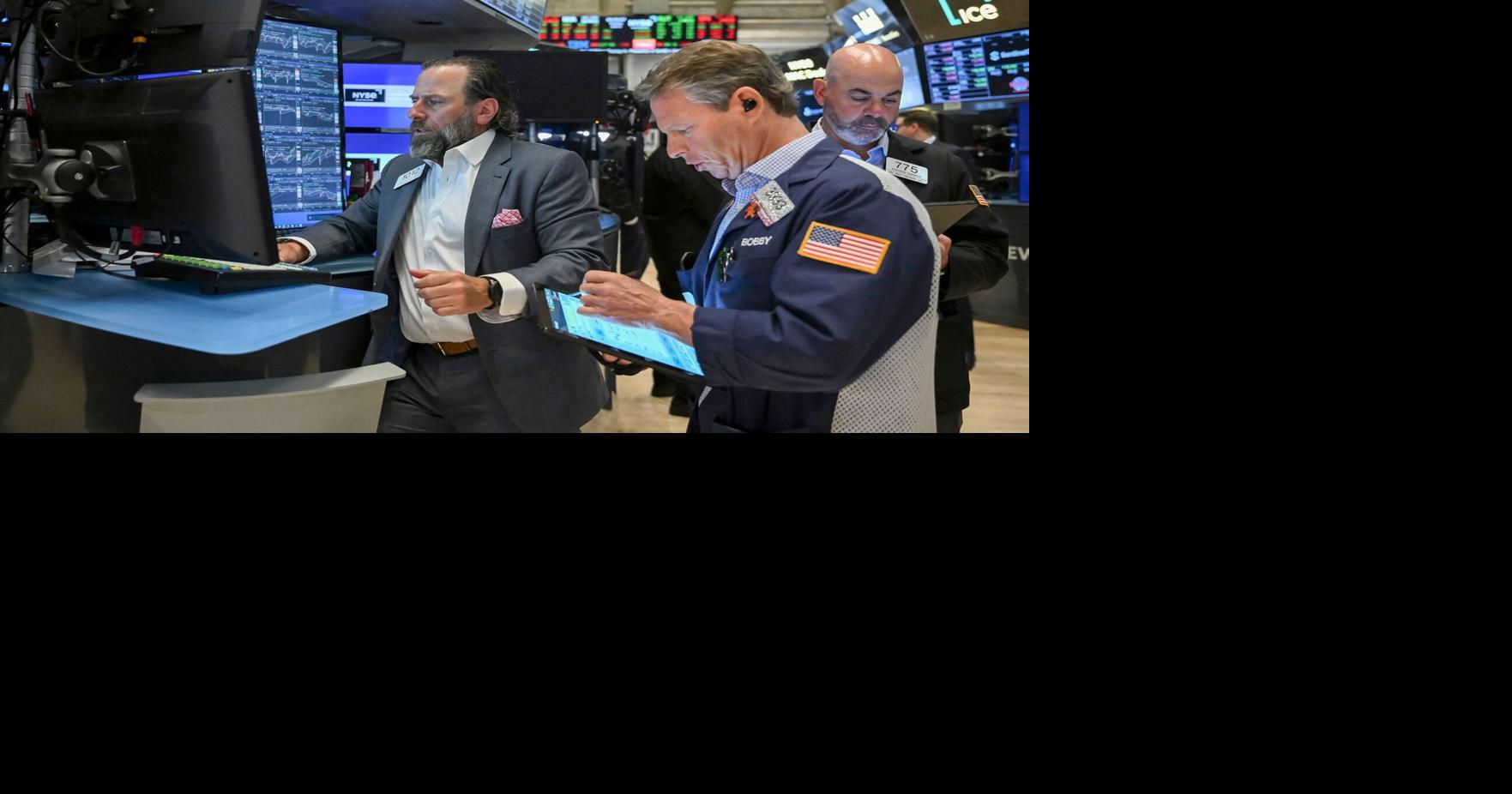 Stocks rise and S&P 500 hovers near record high as Washington and ...