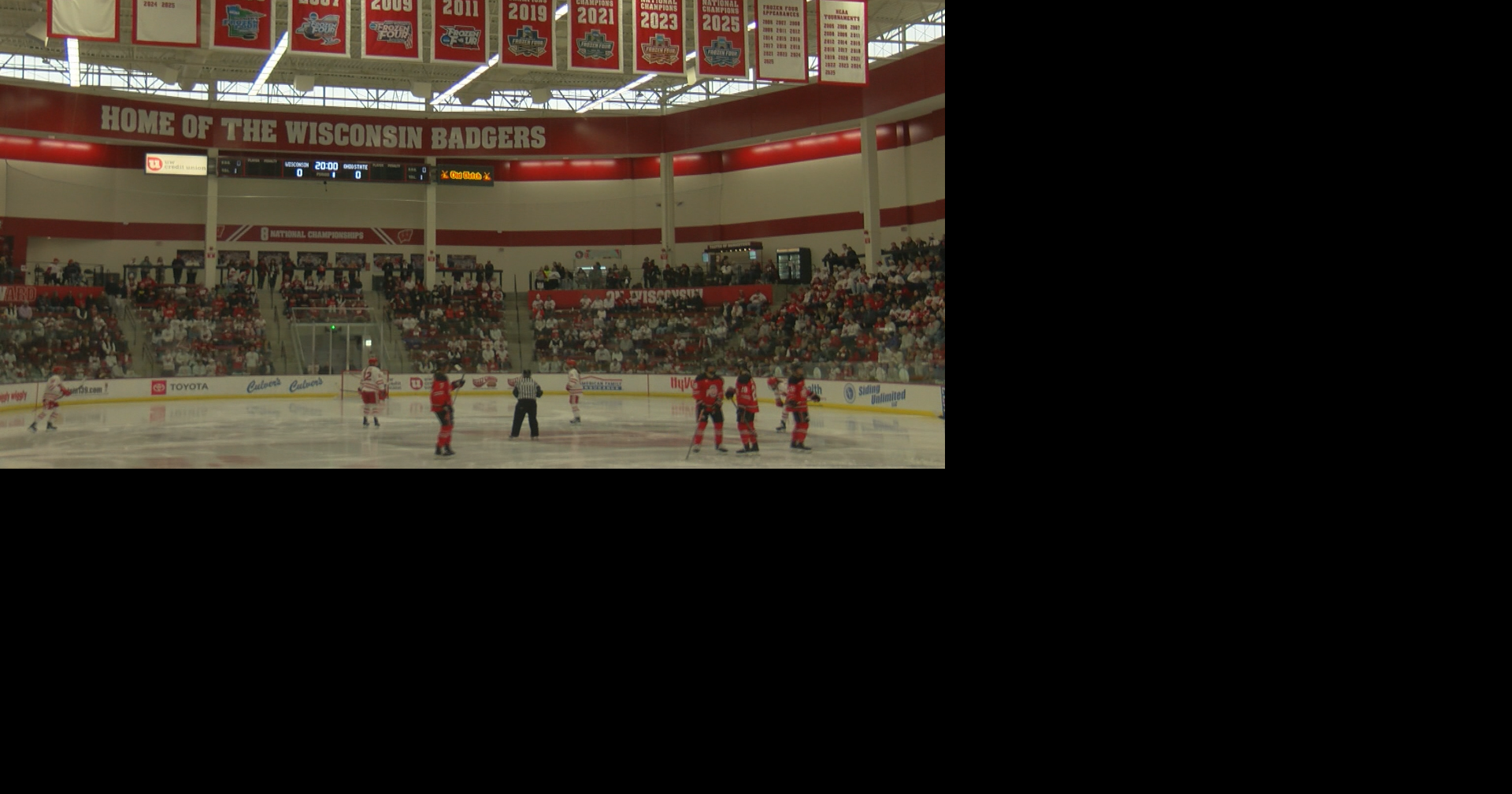 Wisconsin women's hockey defeats Ohio State, holds on to WCHA lead ...