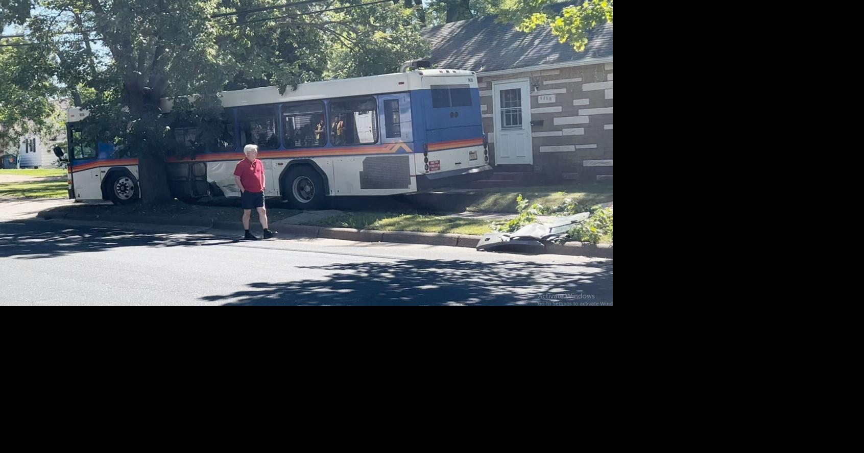 Crash sends city bus into yard | Top Stories | waow.com