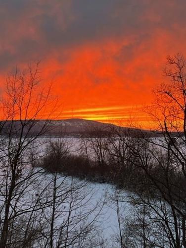 Mild weather through the end of the work week with rain tomorrow ...