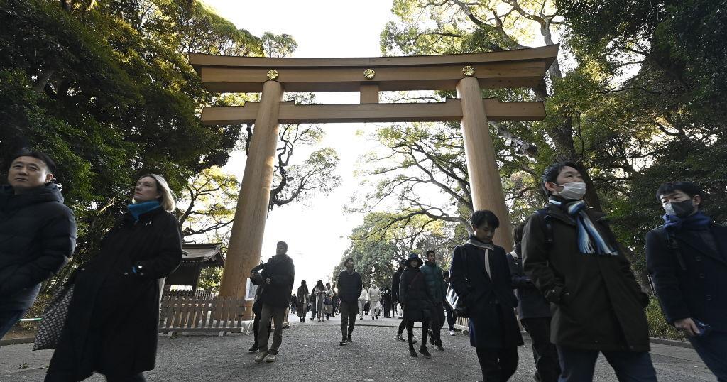 Turista estadounidense detenido por grabar letras en un santuario de ...