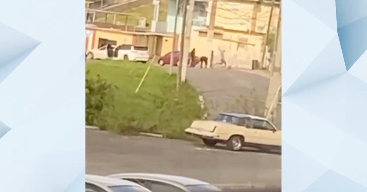 Vídeo Parece Captar A Gatillero Patear Víctima De Doble Asesinato En