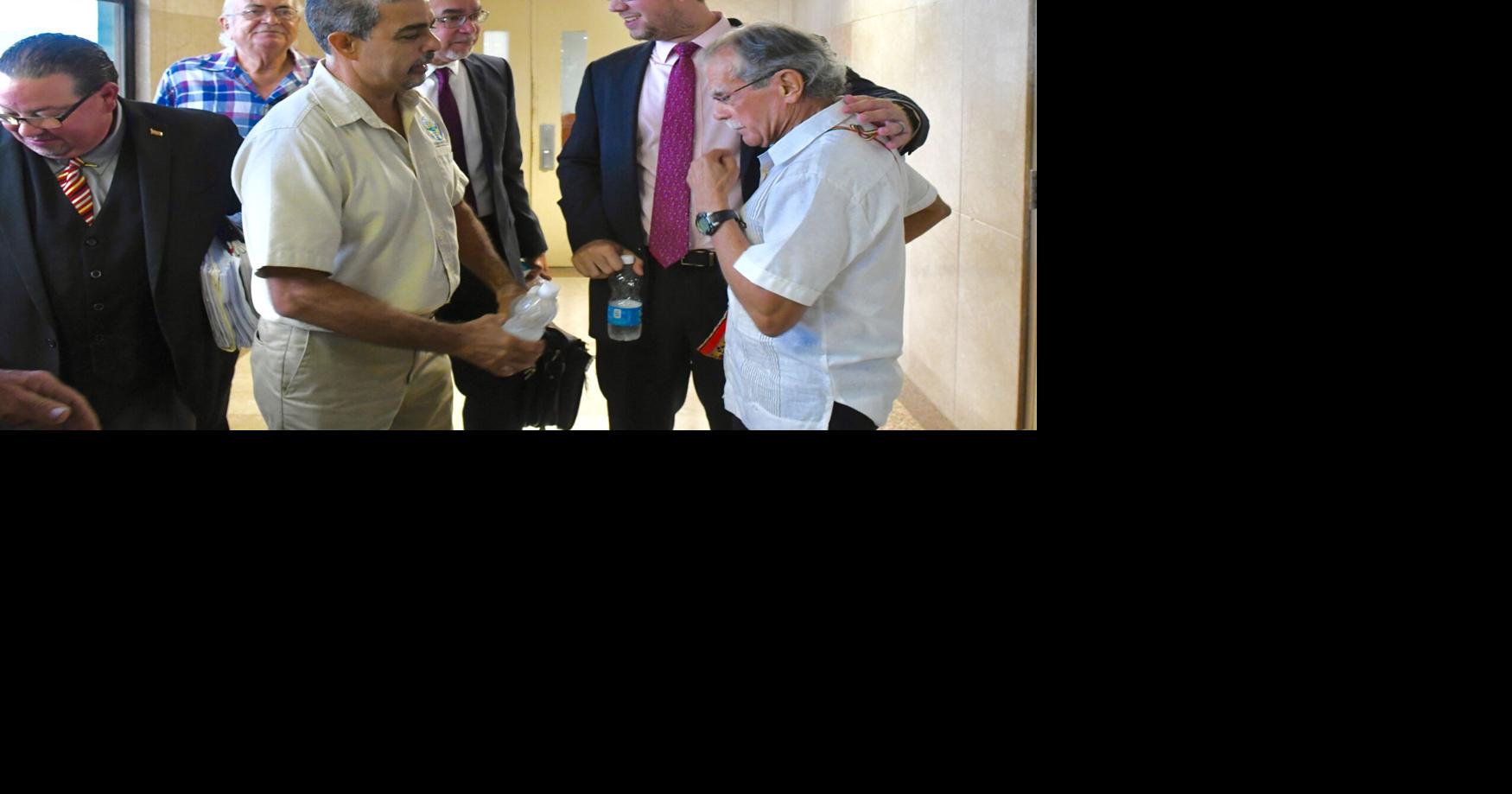 Suspenden juicio por jurado contra activista Tito Kayak | Locales | wapa.tv