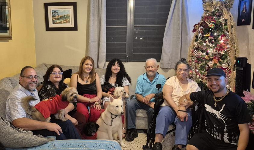 Reporteros y familia de NotiCentro celebran la Navidad ...