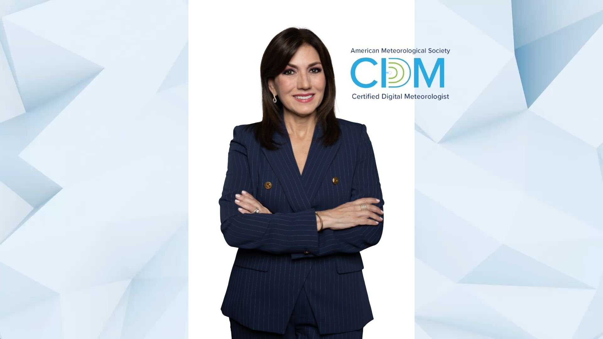 Ada Monzón pionera en recibir distinción de meteoróloga digital ...