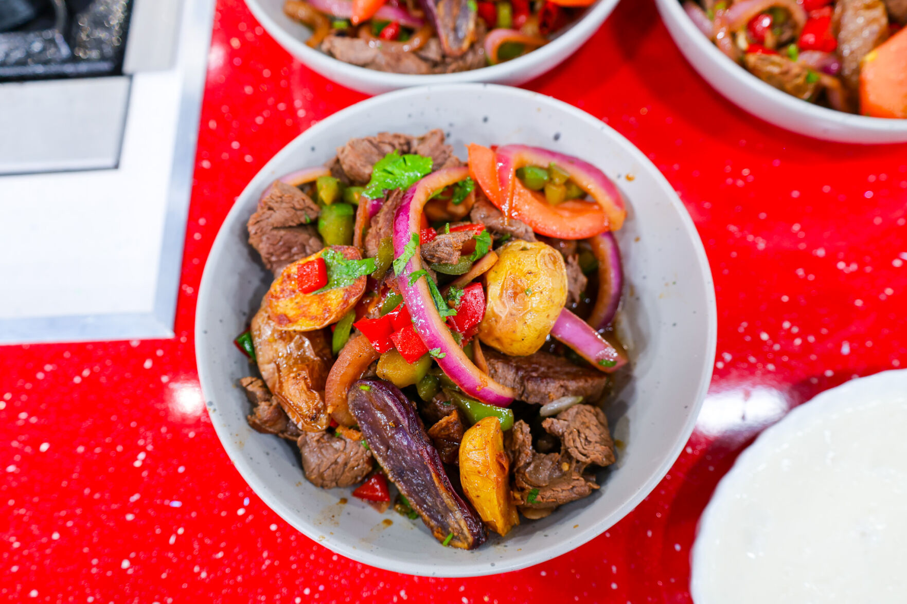 Receta: Ceviche de aguacate con tostones y lomo saltado con papas con ...