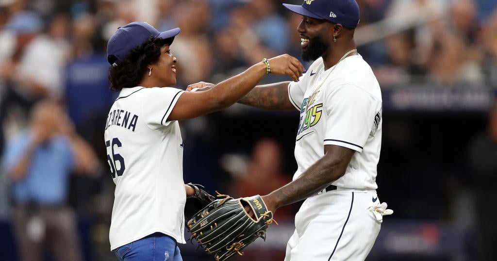 Madre de Randy Arozarena lo ve jugar en la MLB por primera vez | MLB | wapa.tv