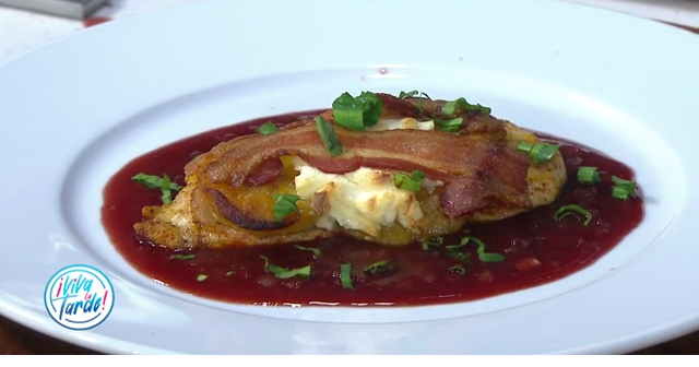 Receta: Pechuga de pollo con corteza de plátano maduro y queso | Viva ...