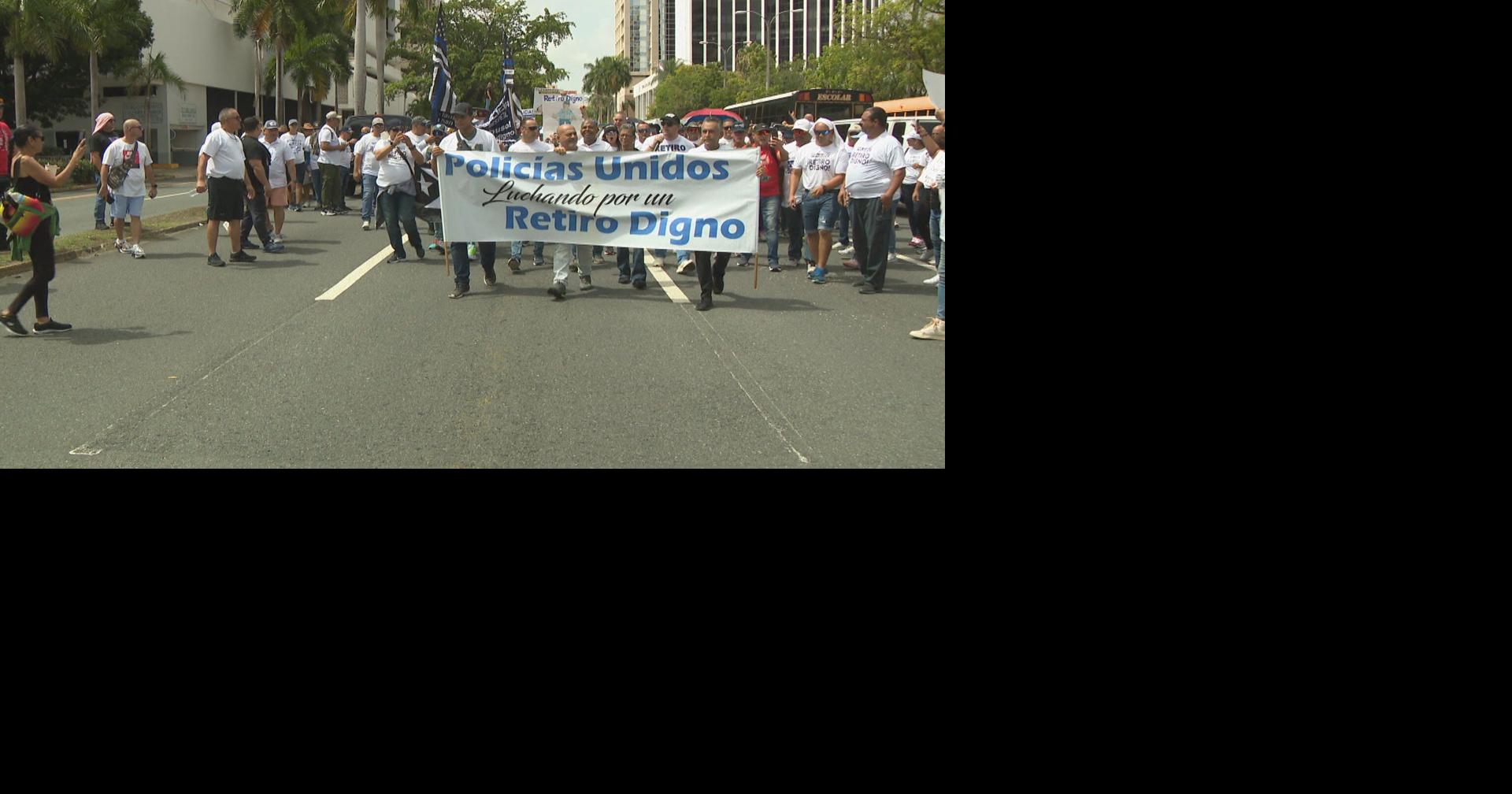 Policías reclaman un retiro digno | Locales | wapa.tv