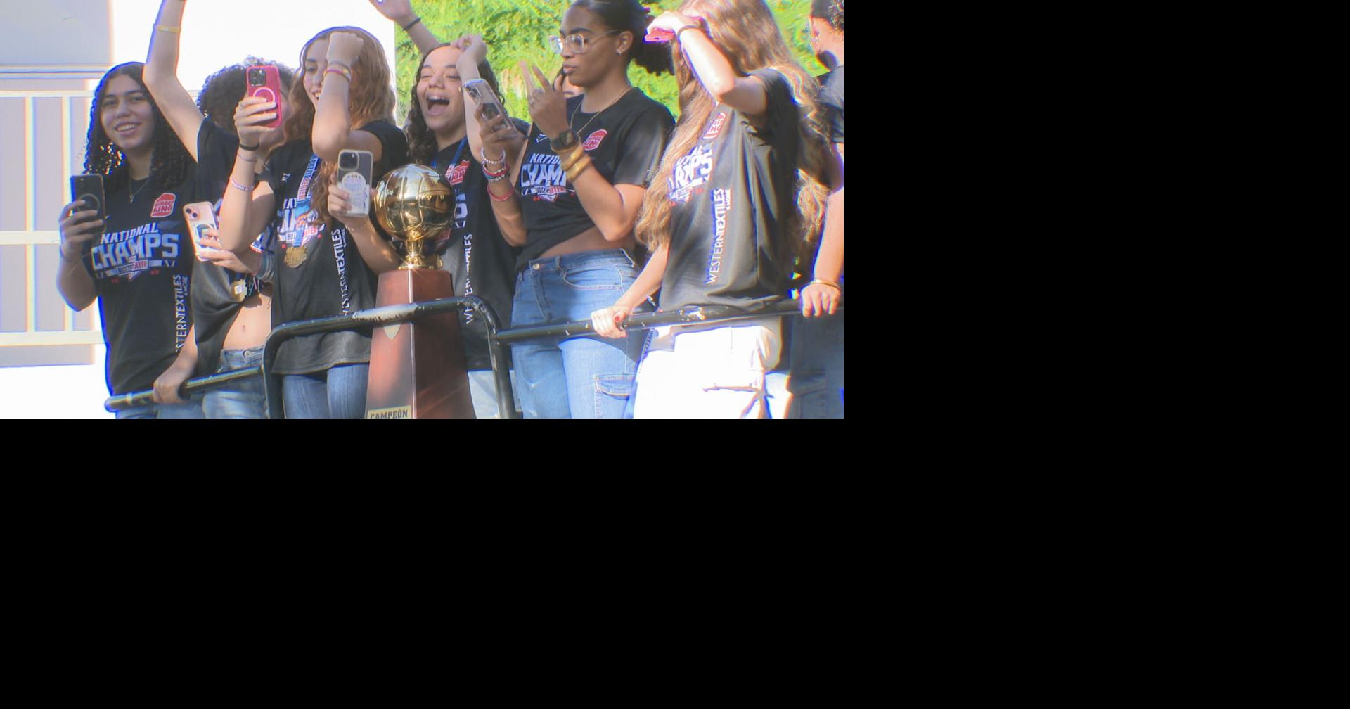 Colegio Adianez recibe a sus campeonas del Buzzer Beater | Deportes ...