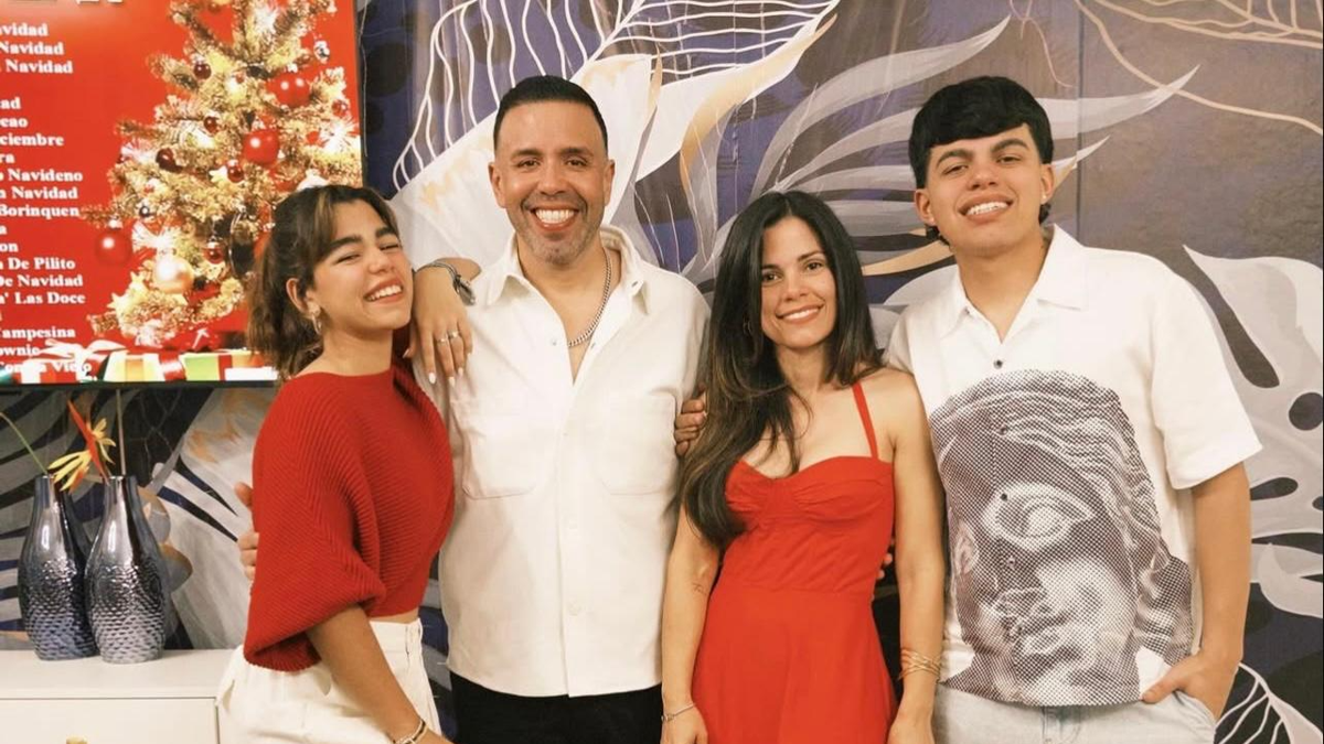 Jorge Pabón "Molusco" da inicio al 2025 acompañado de sus hijos y ...
