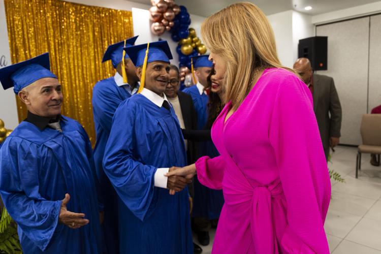 Sylvia Verónica Camacho y Aixa Vázquez son reconocidas por Hogar CREA ...